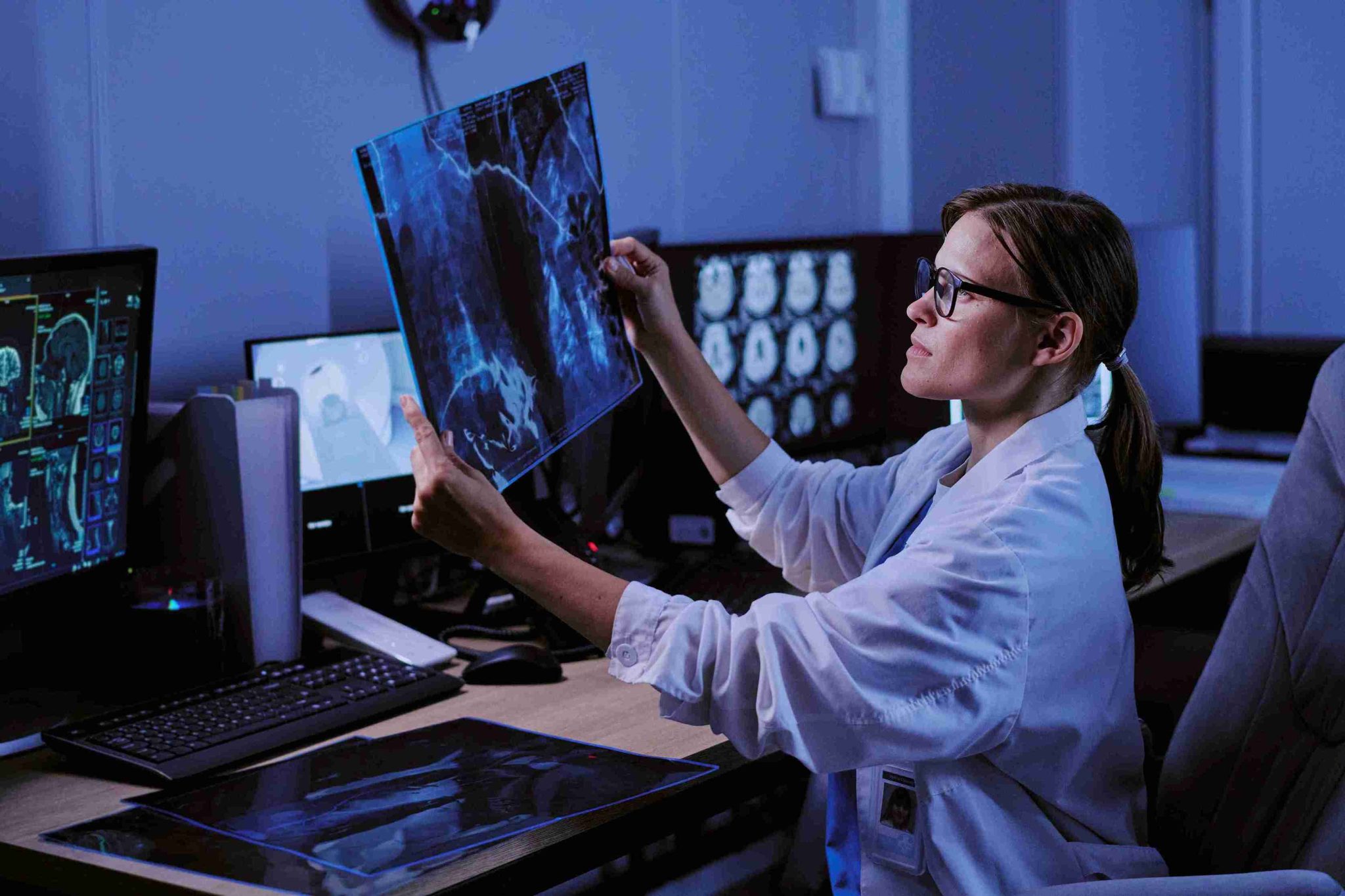 Colonoscopy vs Colon Imaging: Accuracy, Comfort and Insights